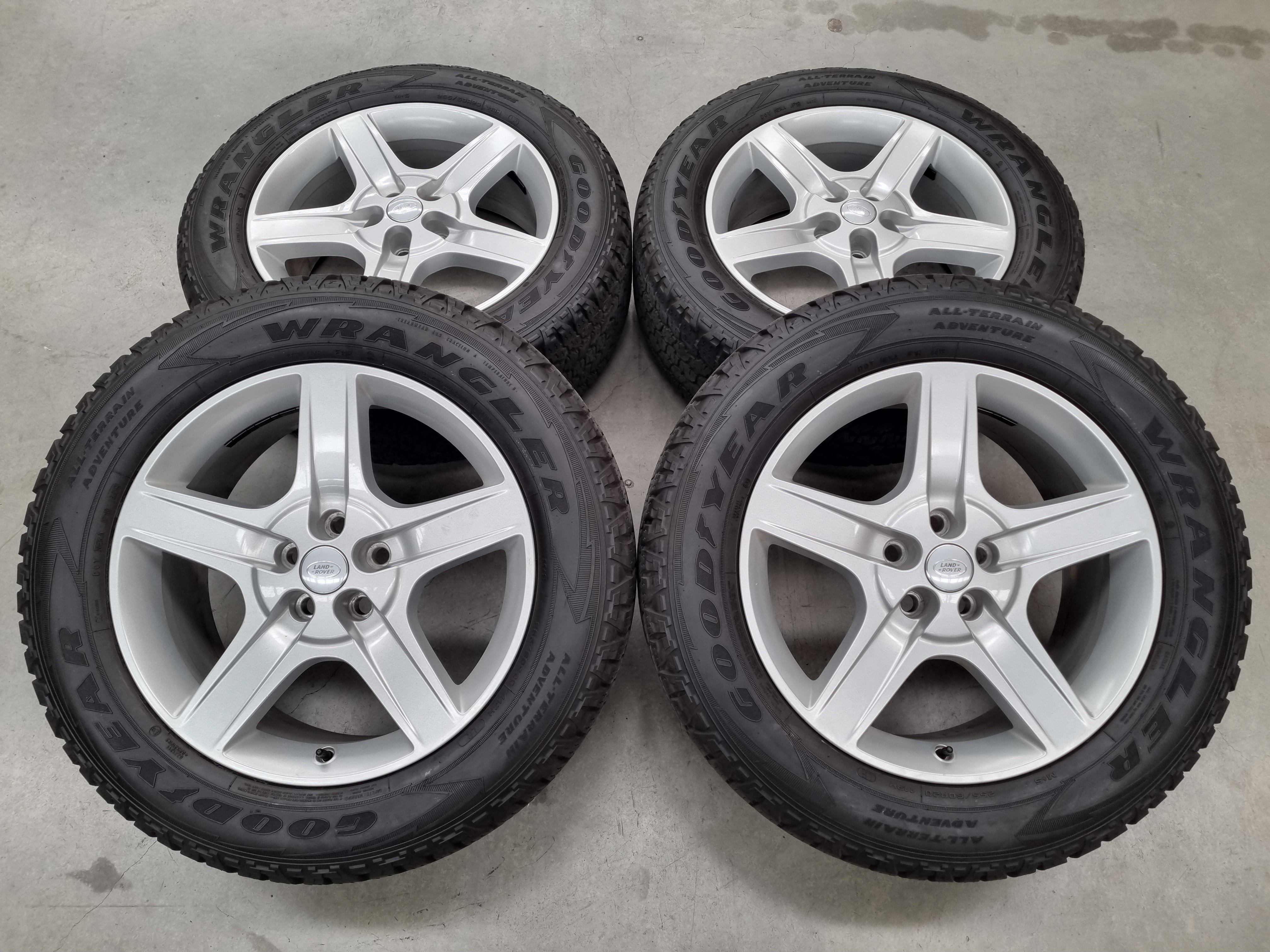 Genuine Land Rover Defender L663 Silver 20 Inch Wheels and Tyres Set o ...