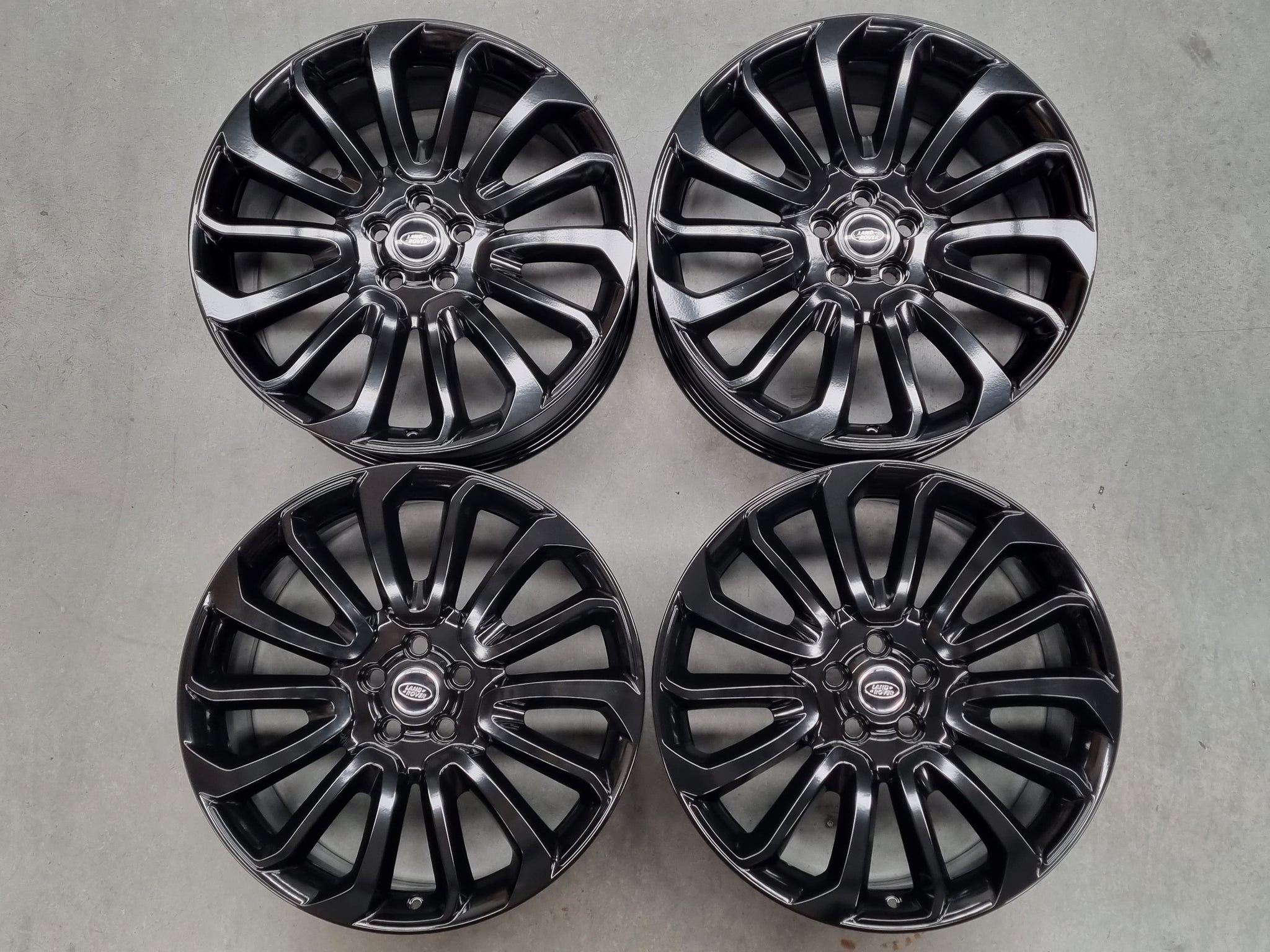 Range rover turbine wheels store