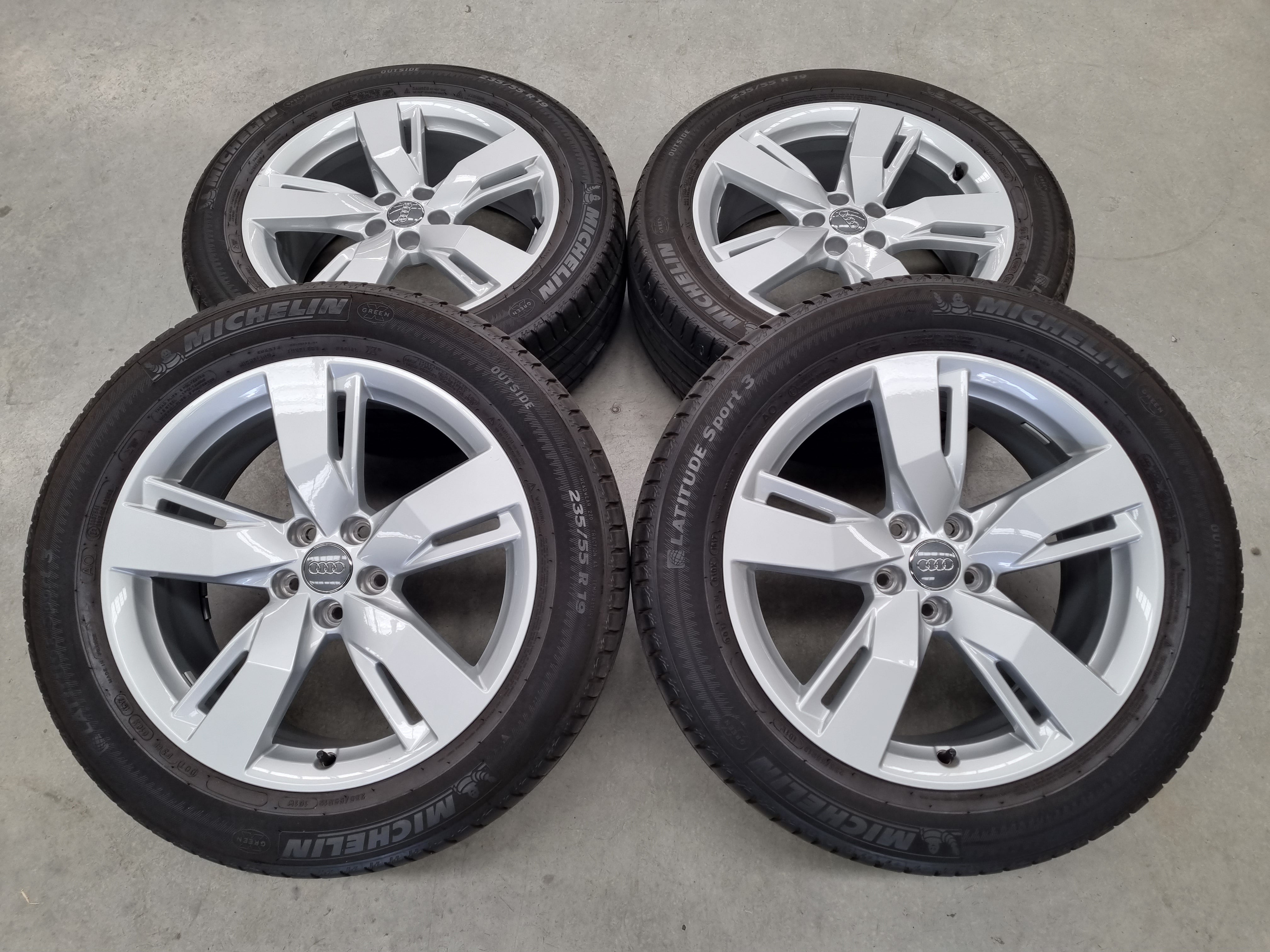 Genuine AUDI Q5 19 Inch Wheels and Michelin Tyres Set of 4 – Wheel Dealer