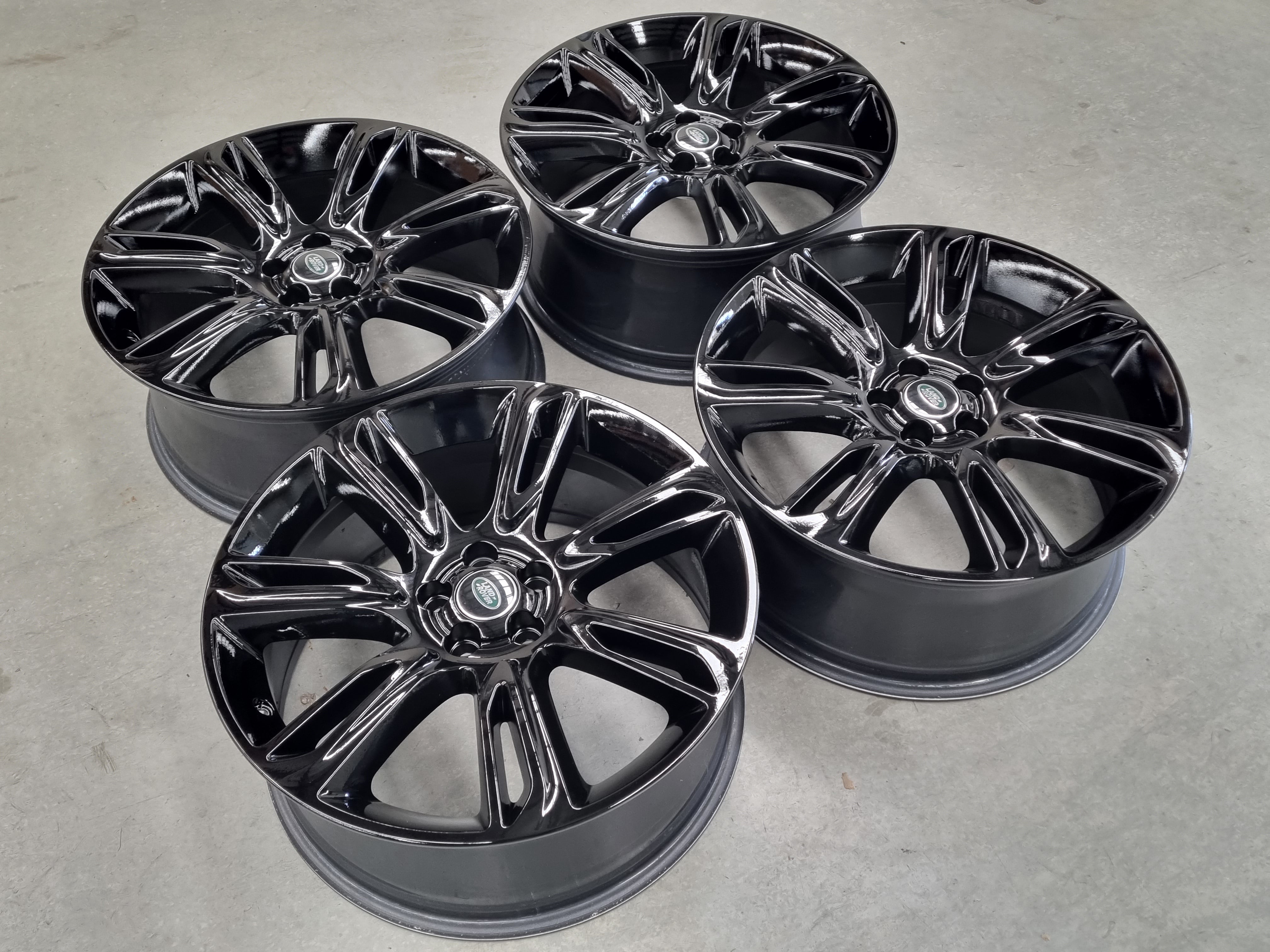 Genuine Range Rover Velar J8A2 20 Inch Black Alloy Wheels Set of 4 ...