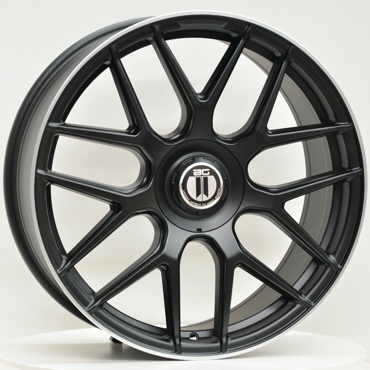 AM636 20 Inch Staggered ET36 Black Machined Lip – Wheel Dealer